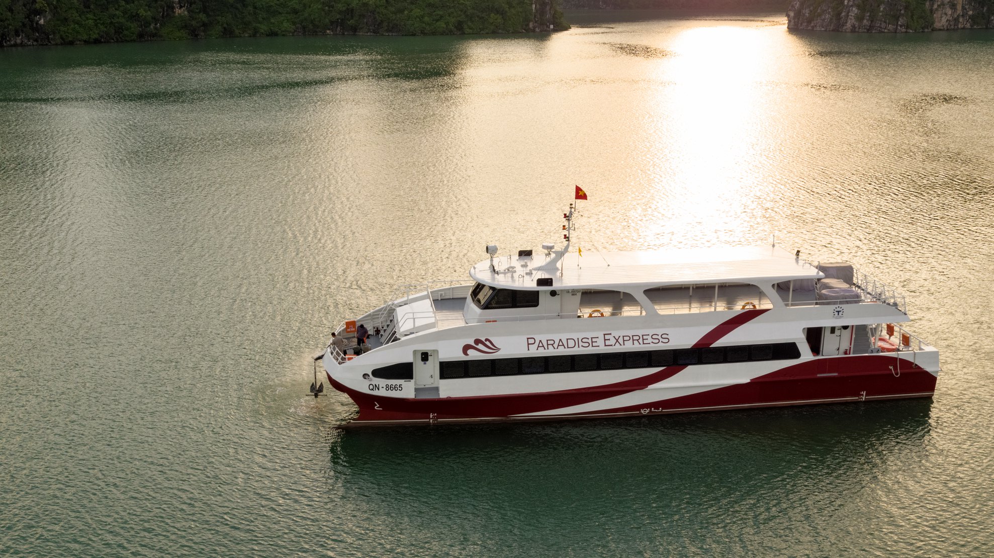 Tàu cao tốc Paradise Express: trải nghiệm mới lạ ở Cát Bà - Fantasea Travel